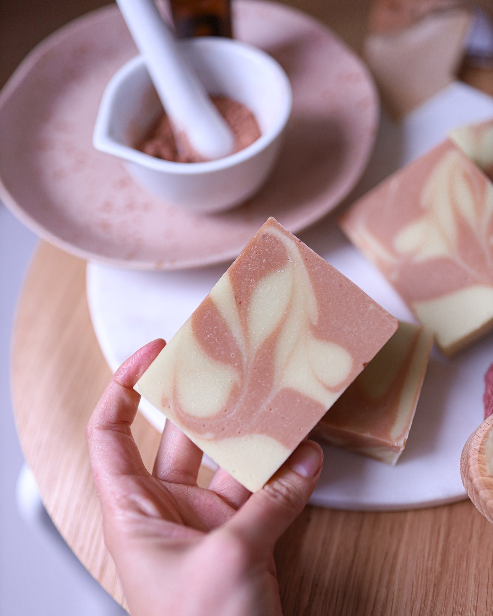 Savon saponifié à froid • Recette du savon • L'élégant